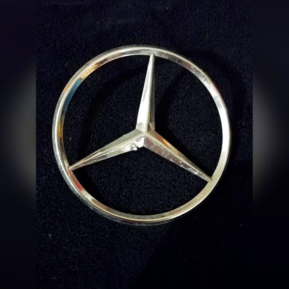 Mercedes Benz | Other | Mercedes Benz Metal Emblem 45 Inch Diameter ...